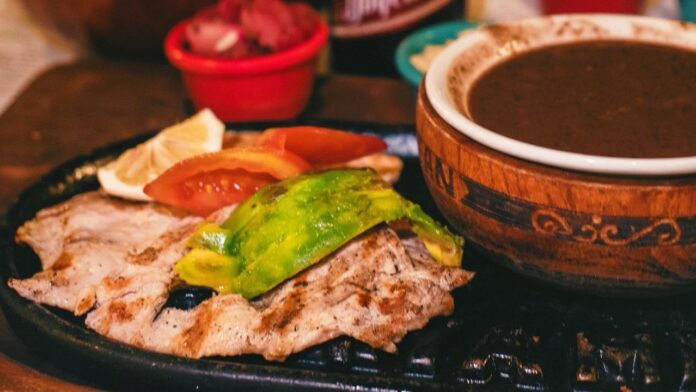 ¿Qué es el delicioso poc chuc de Yucatán? - LGBTravel