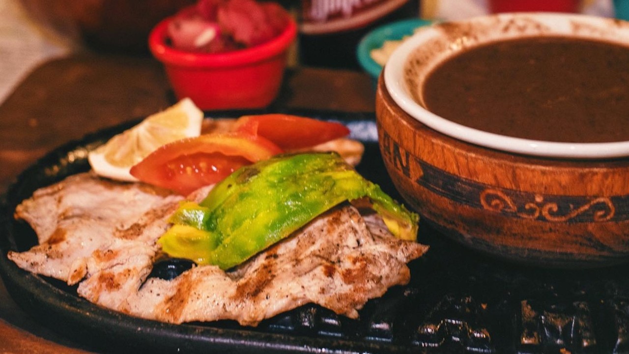 ¿Qué es el delicioso poc chuc de Yucatán? - LGBTravel